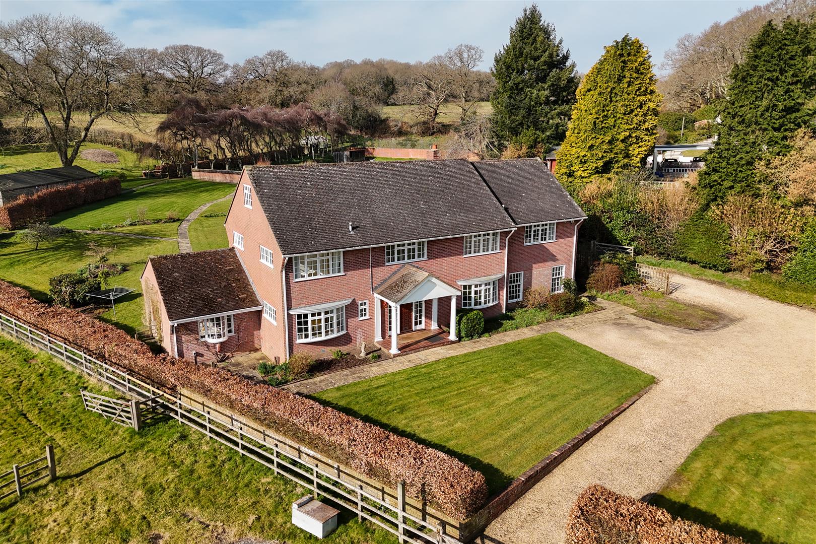 Luxury & Prestige Properties: Exclusive Luxury Homes for Sale